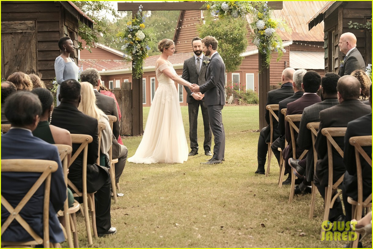 'The Resident' Ends With Heartbreaking News For Emily Van Camp's Nic ...