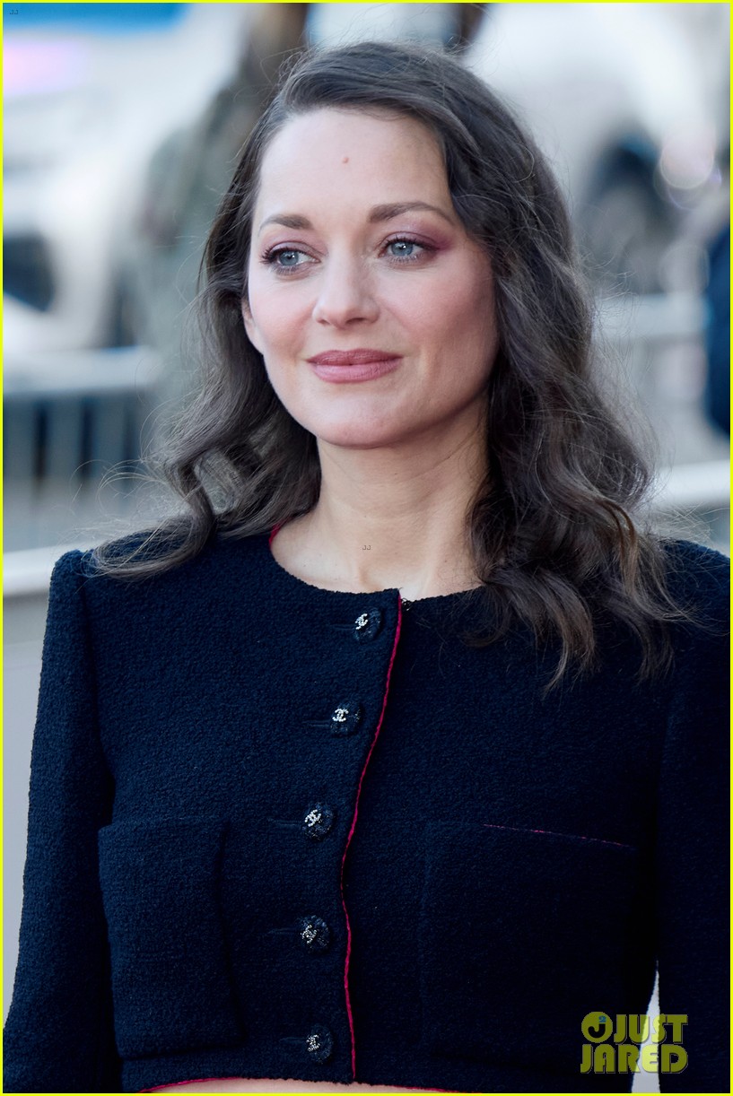 Marion Cotillard Rocks a Crop Top at Latest Red Carpet Premiere!: Photo ...