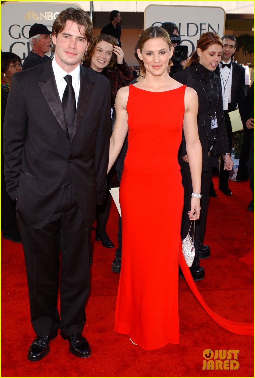 Scott Foley Reveals Where He Stands with Ex Wife Jennifer Garner, How ...