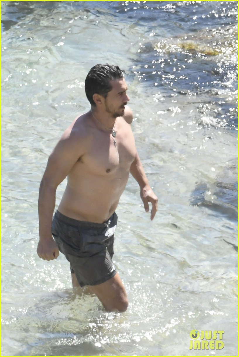 James Franco & Girlfriend Izabel Pakzad Enjoy a Day Out in Mykonos ...