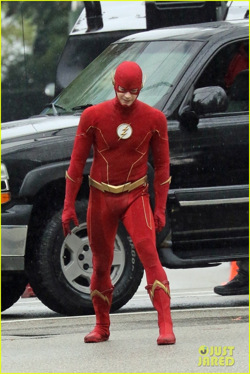 Grant Gustin Spotted Filming 'The Flash' For the First Time Since ...