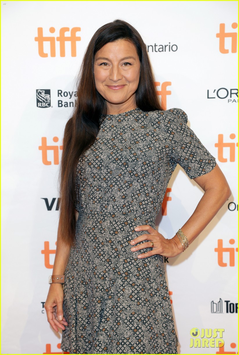 Haley Lu Richardson Wears A Wild Print Dress For 'Montana Story ...