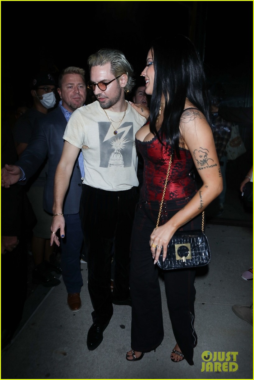 Halsey & Boyfriend Alev Aydin Enjoy Night Out at Bella Hadid's NYFW ...