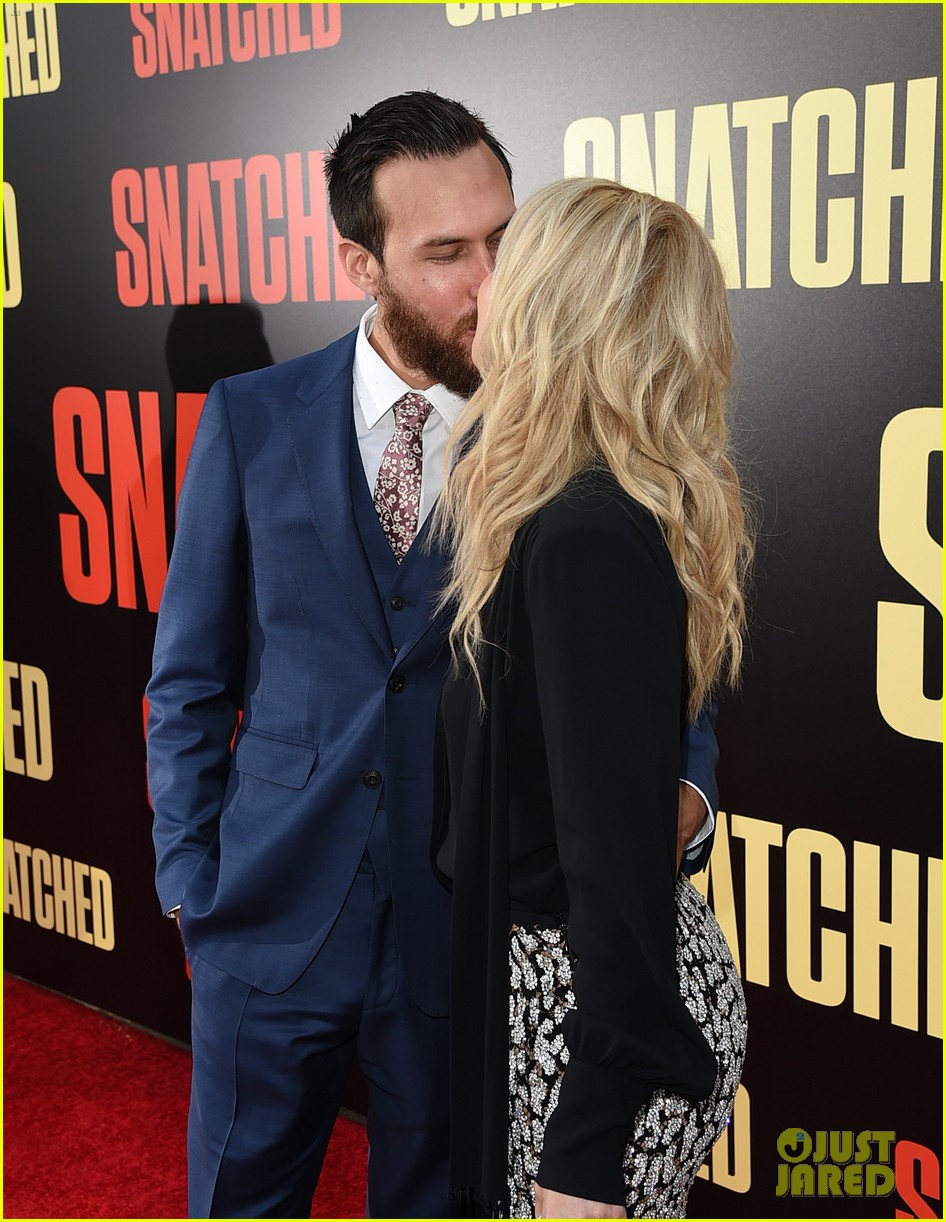 Kate Hudson is Engaged to Longtime Boyfriend Danny Fujikawa!: Photo 4622133 | Engaged, Kate ...