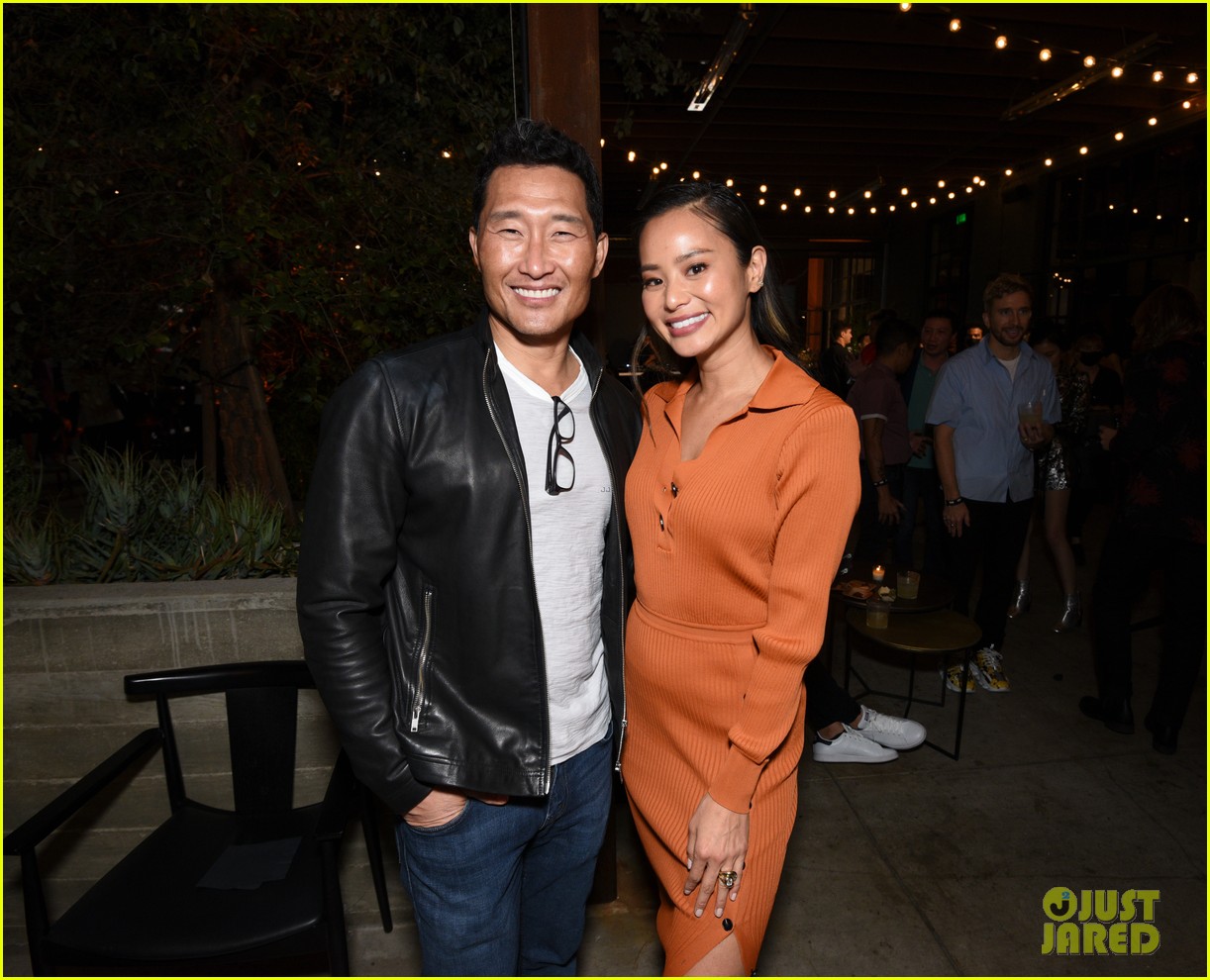 Jamie Chung & Daniel Dae Kim Hug It Out During HBO's APA Visionaries ...