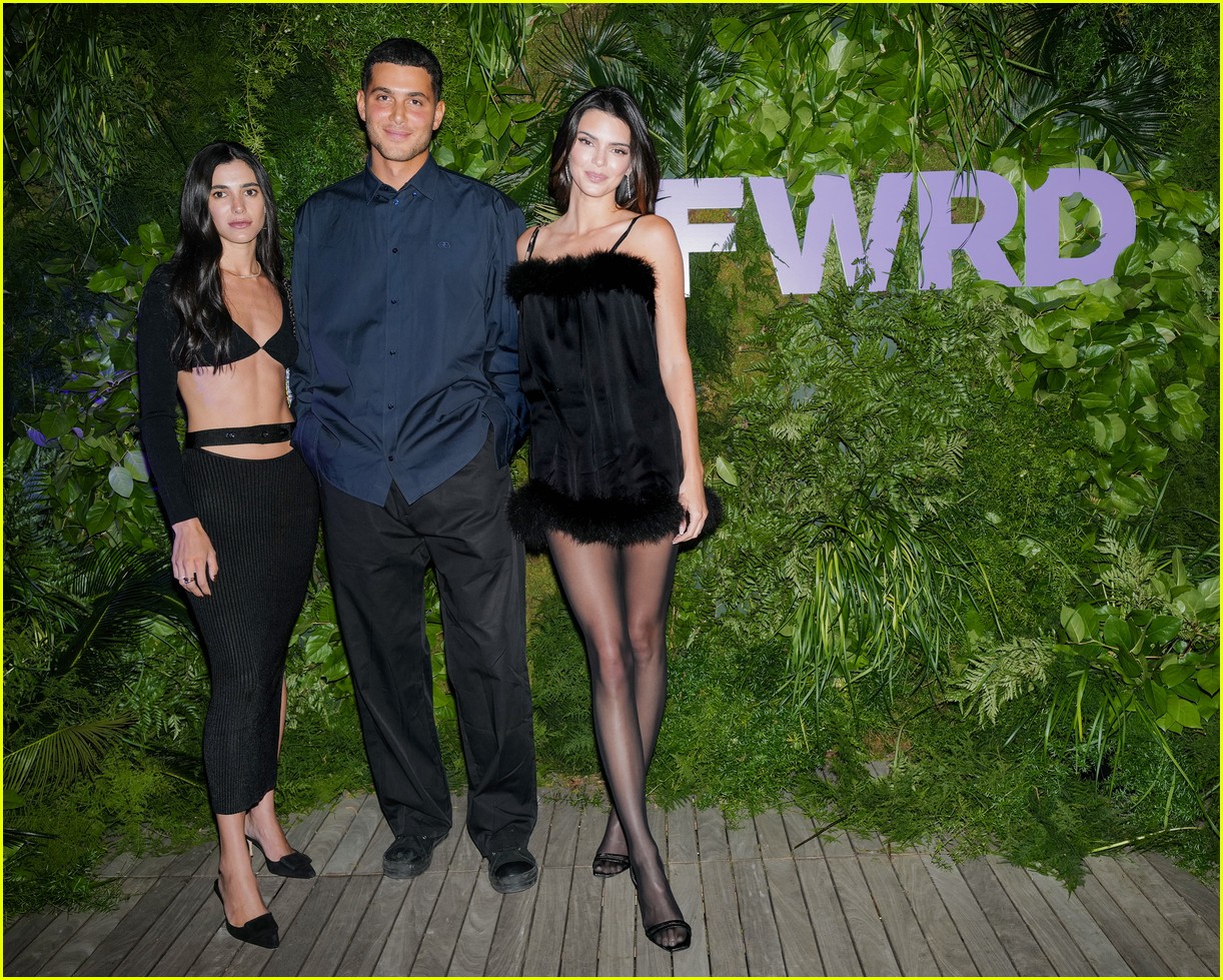 Kendall Jenner Gets Boyfriend Devin Booker's Support at Her FWRD Dinner During NYFW!: Photo ...