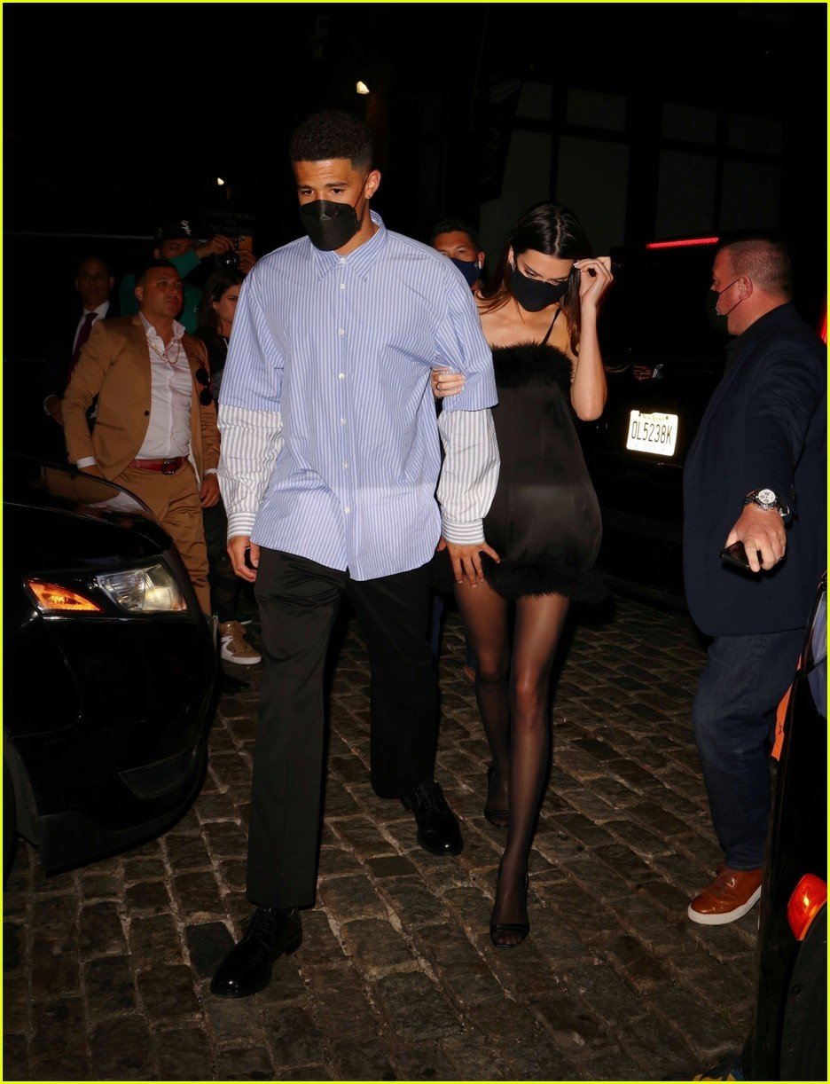 Kendall Jenner Gets Boyfriend Devin Booker's Support at Her FWRD Dinner During NYFW!: Photo ...