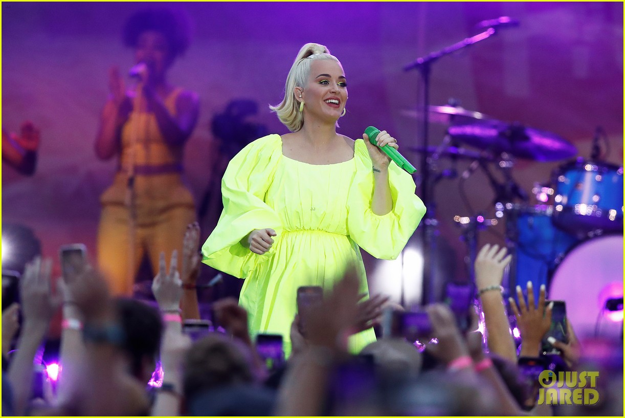 Katy Perry Reveals Her Vegas Residency Will Be 'Weirdest I've Ever Done ...