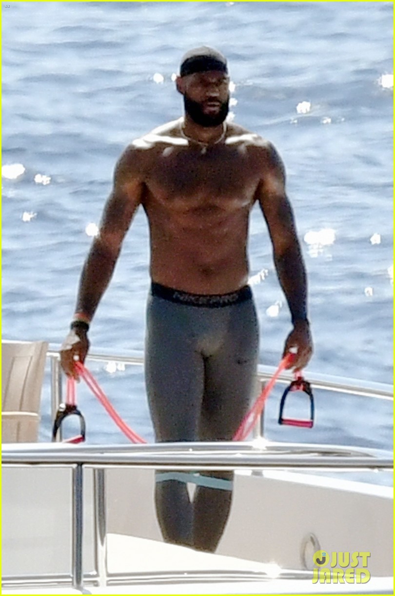 LeBron James Looks So Fit While Working Out Shirtless On a Yacht: Photo ...
