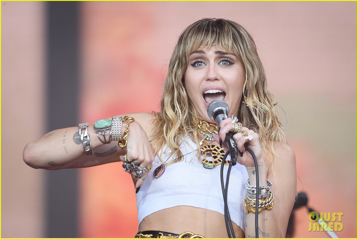 Photo: miley cyrus june 2021 03 | Photo 4617333 | Just Jared ...