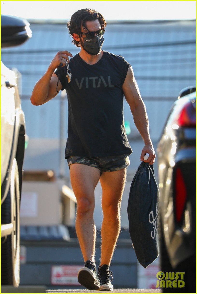 Photo: milo ventimiglia workout 05 | Photo 4627139 | Just Jared ...