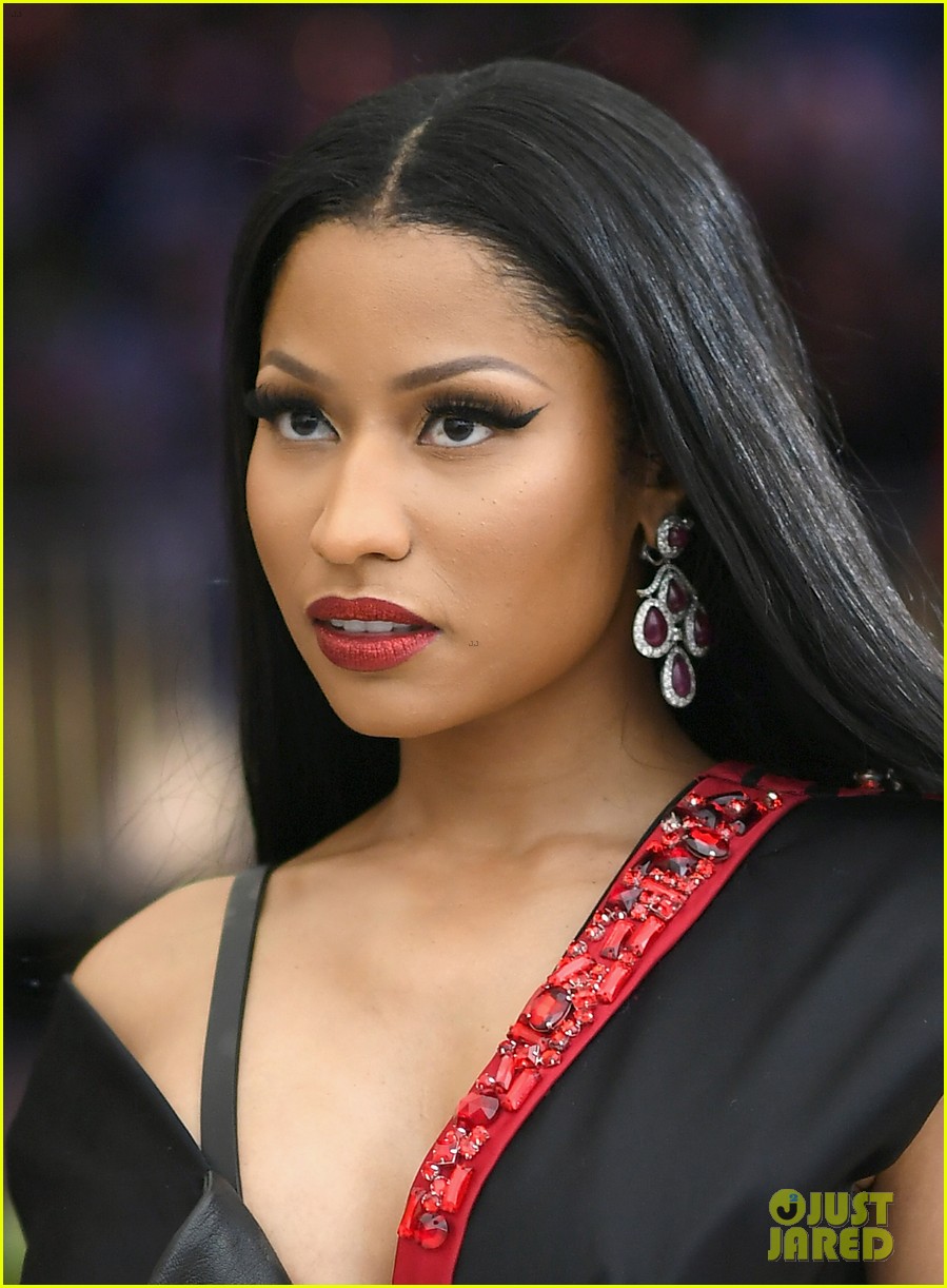 Nicki Minaj Says She's Skipping Met Gala 2021 in Since-Deleted Tweet ...