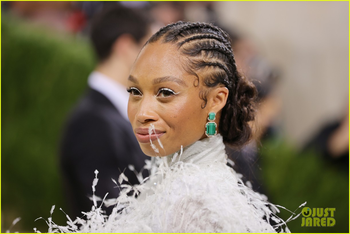 Olympians Suni Lee, Allyson Felix & Megan Rapinoe Look Fierce at Met ...