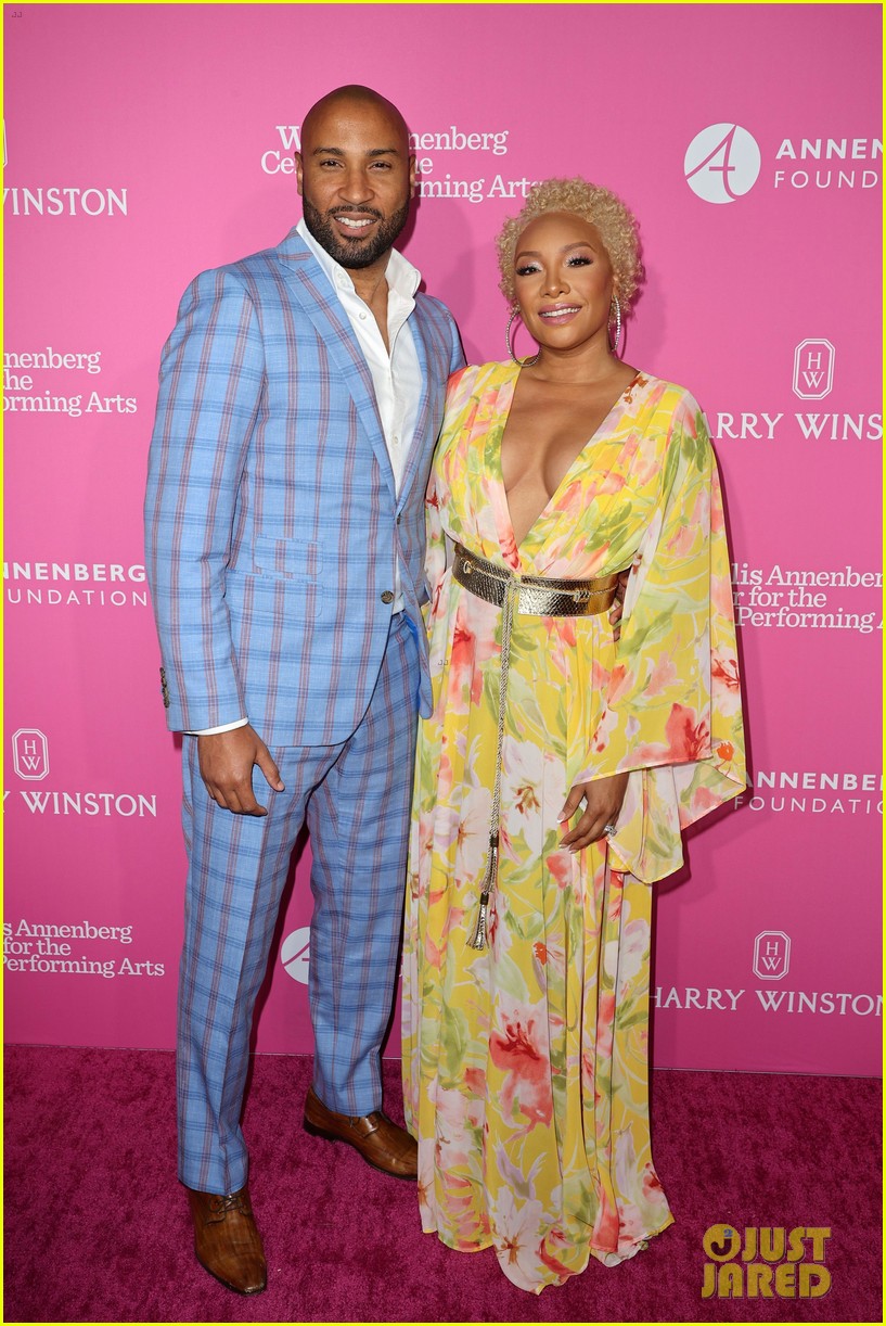 Paris Hilton Performs for Fiance Carter Reum & Brother Barron Hilton at ...