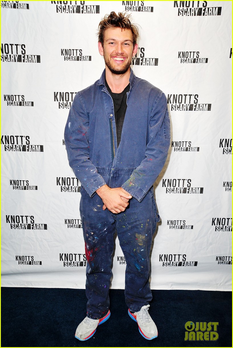 Alex Pettyfer Explains Why He Wasn't in 'Magic Mike XXL,' Shares His ...