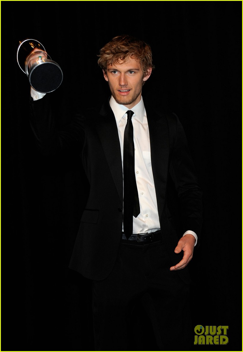 Alex Pettyfer Explains Why He Wasn't in 'Magic Mike XXL,' Shares His ...