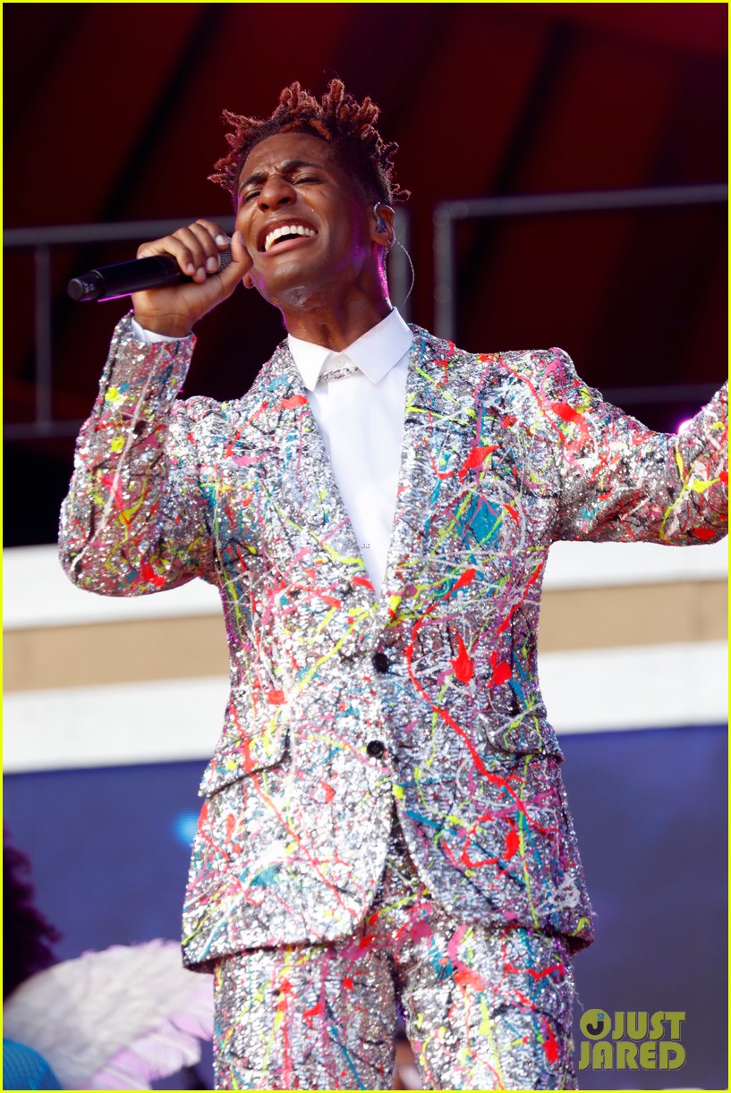 Billy Porter Performs with Cyndi Lauper at Global Citizen Live 2021 ...