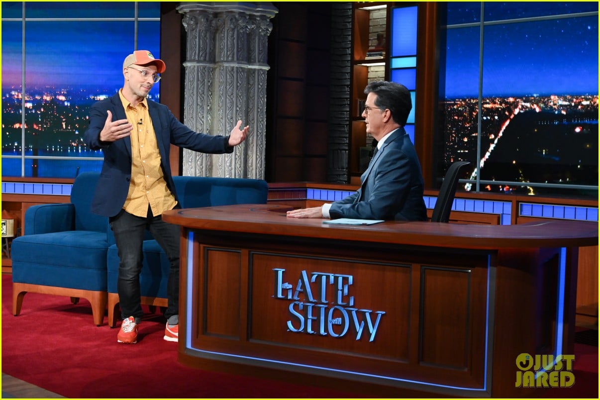 'Blue's Clues' Steve Burns Gives Stephen Colbert A Hug After Going ...