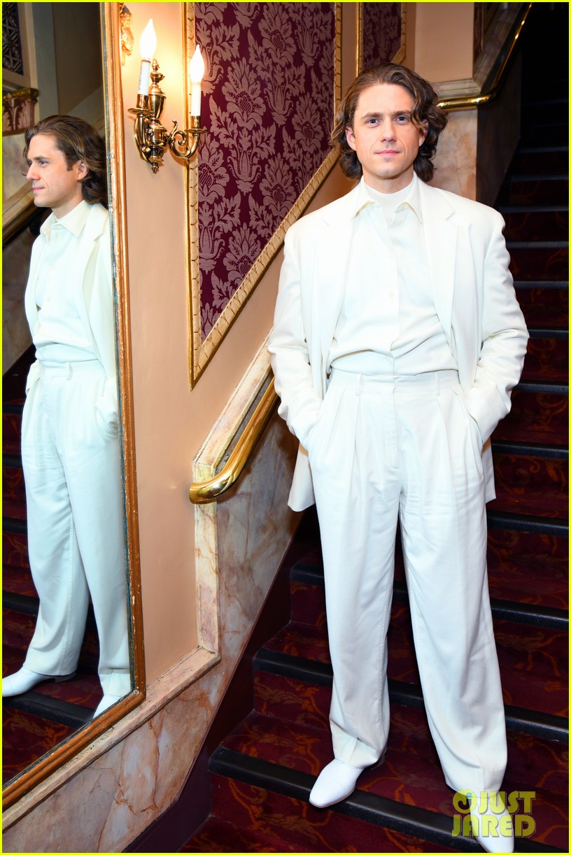 Nominee Aaron Tveit Attends Tony Awards with Girlfriend Ericka Hunter ...