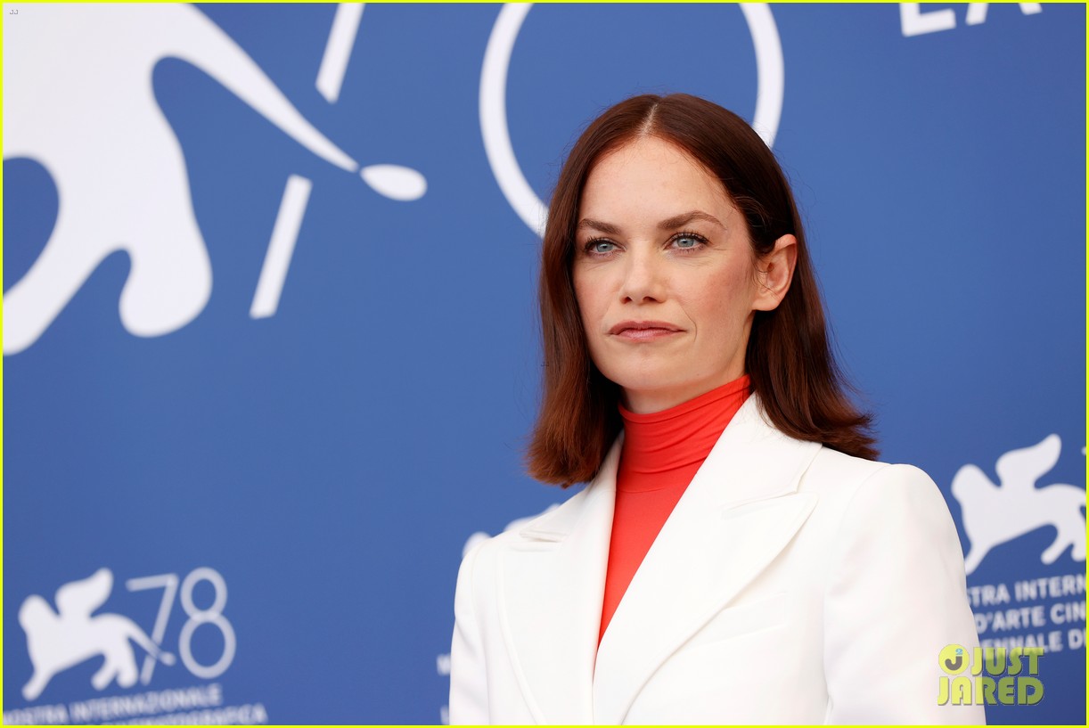 Ruth Wilson Steps Out for Venice Photo Call for 'True Things': Photo ...