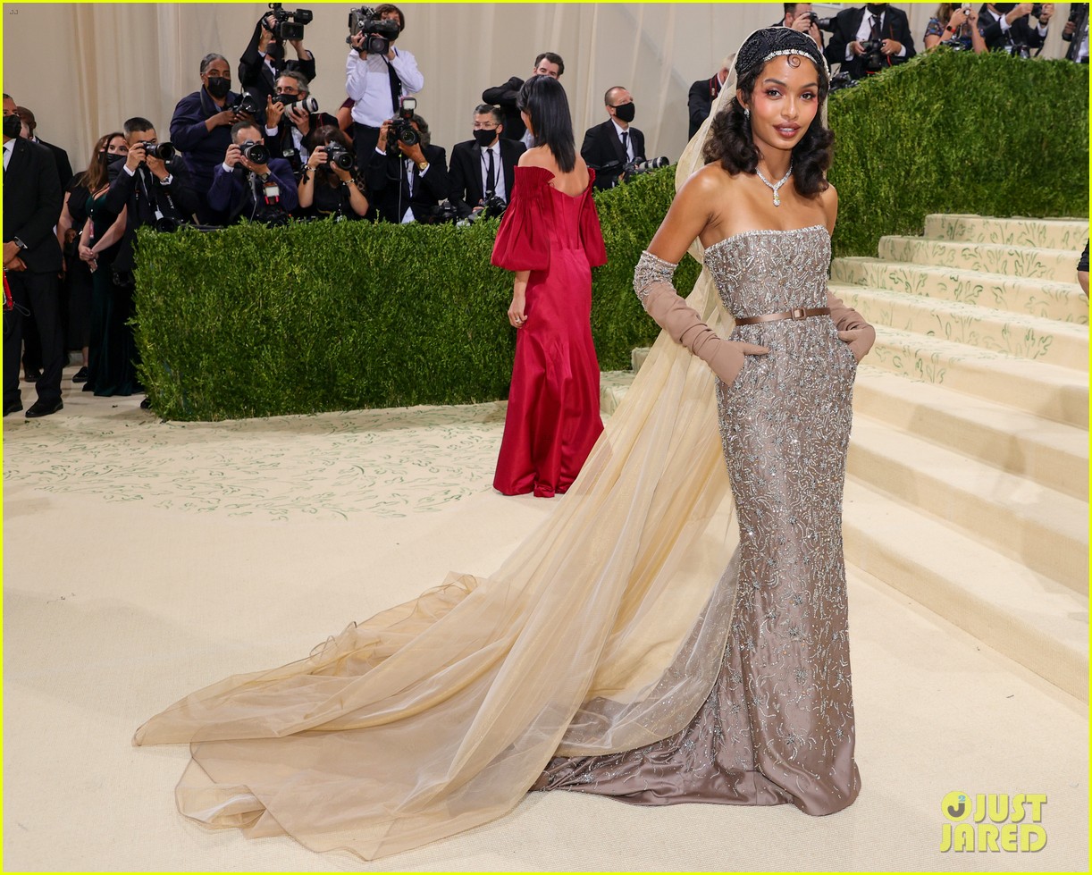 Yara Shahidi Channels Josephine Baker for Her Met Gala 2021 Look: Photo ...