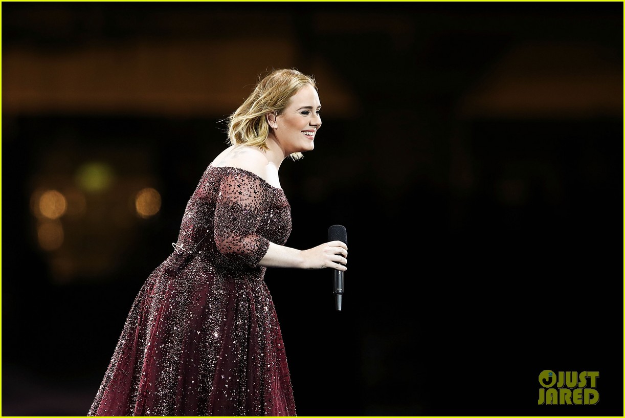 'Adele Is Back' Is Trending, New Website & Social Media Changes ...