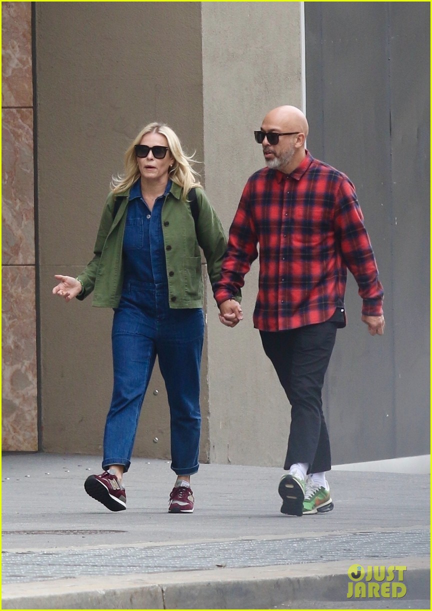 Chelsea Handler & Boyfriend Jo Koy Hold Hands While Out In Tribeca ...