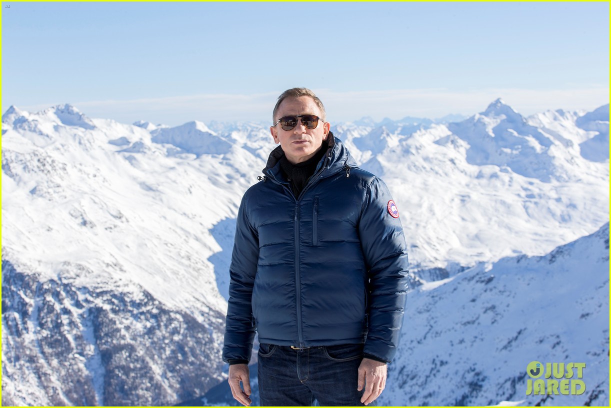 Daniel Craig Just Learned His 'Ladies & Gentleman, The Weekend' Line Is ...