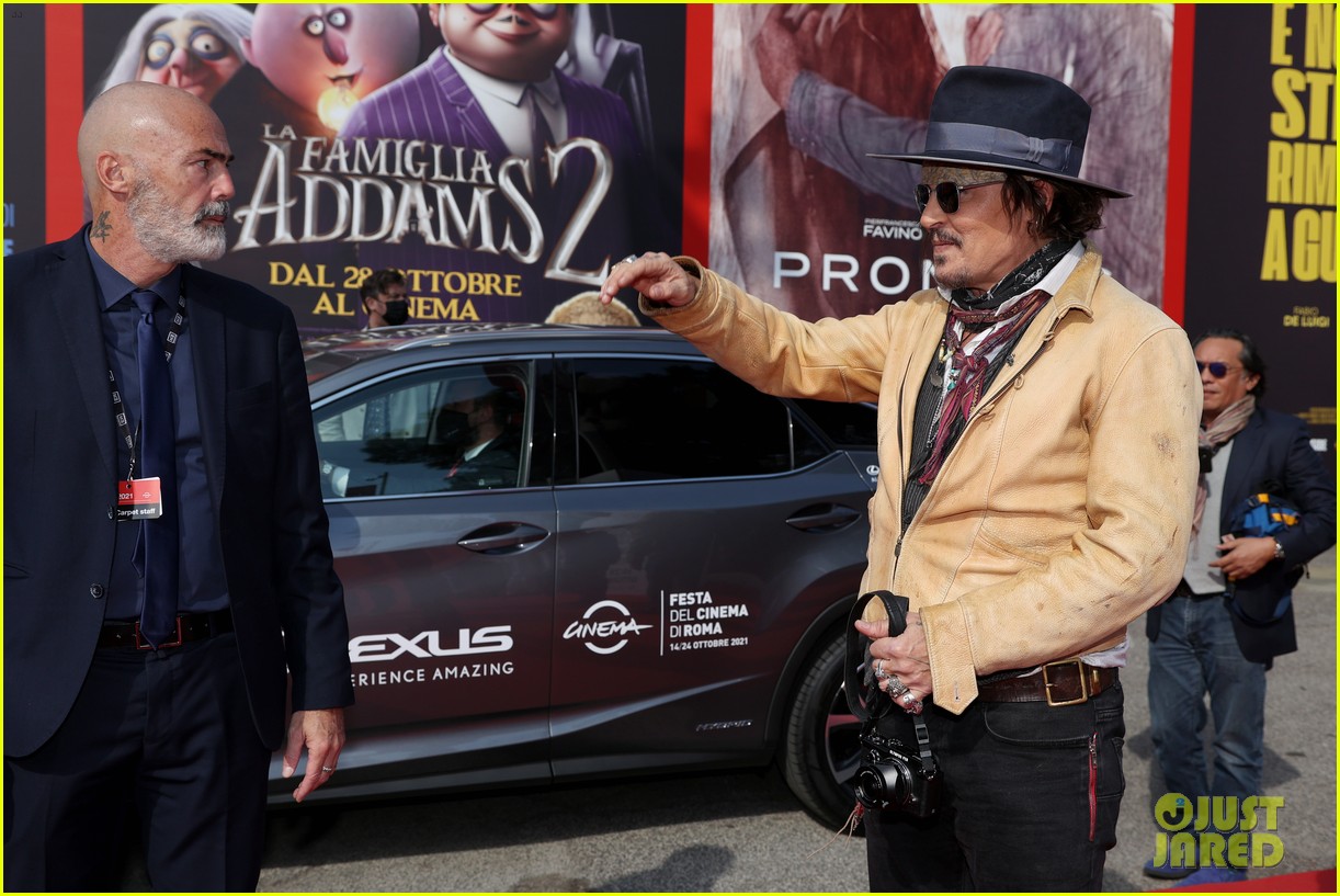 Johnny Depp Attends 'Puffins' Premiere in Italy: Photo 4645826 | Johnny ...