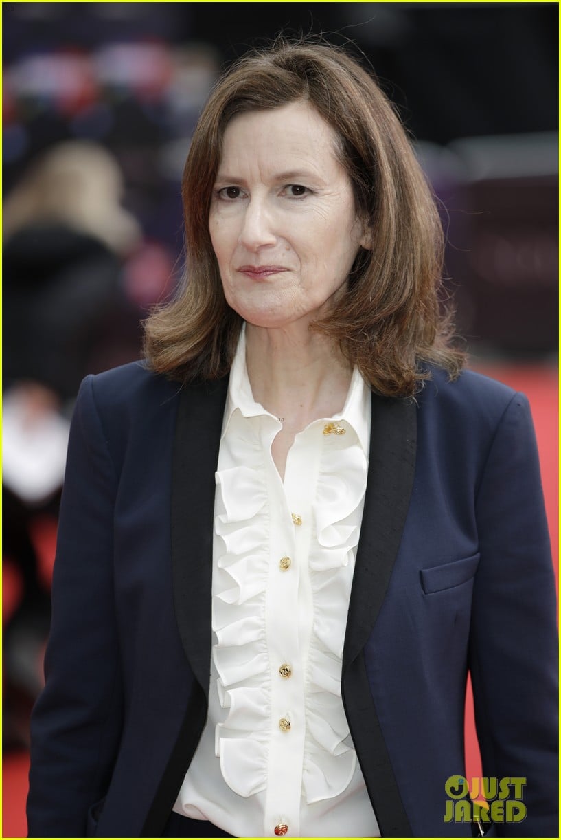 Honor Swinton Byrne Rocks A Shiny Trench Look For 'The Souvenir: Part ...