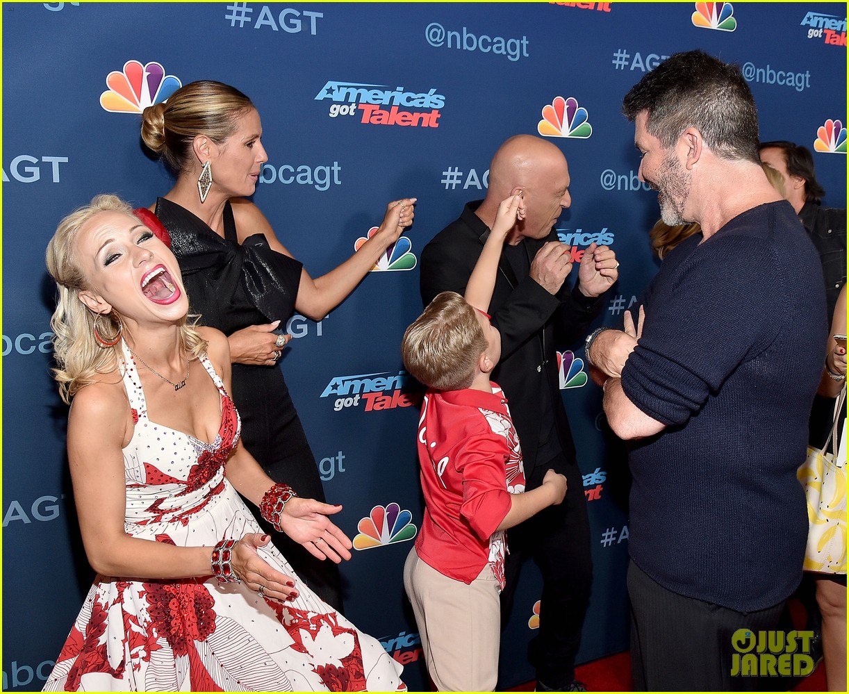 Howie Mandel Rushed to Hospital After Passing Out at a Starbucks ...