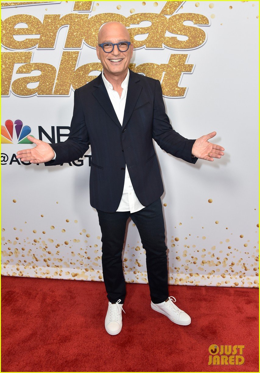 Howie Mandel Rushed to Hospital After Passing Out at a Starbucks ...