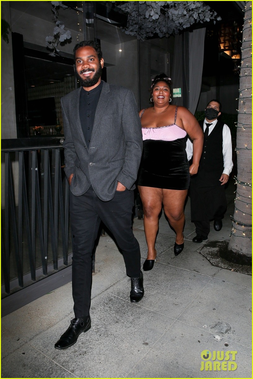 Lizzo Spotted at Dinner with Same Mystery Man from Recent Date Night ...