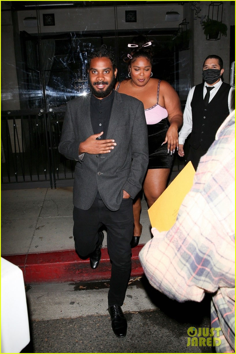 Lizzo Spotted at Dinner with Same Mystery Man from Recent Date Night ...