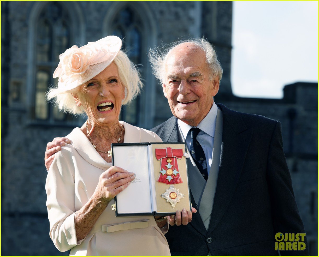 Great British Bake Off Star Mary Berry Receives Damehood!: Photo ...