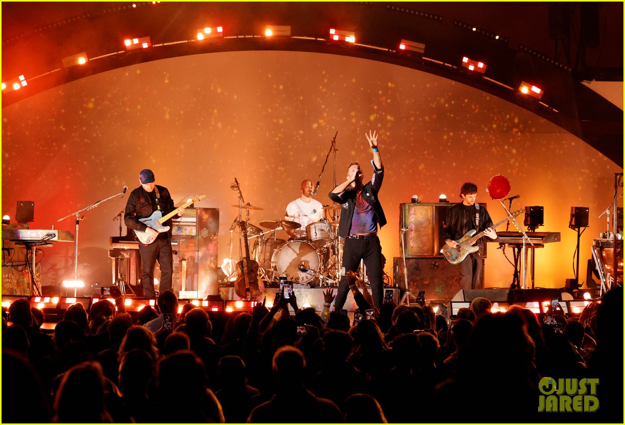 Melanie C Joins Coldplay to Perform Spice Girls' '2 Become 1' at We Can ...