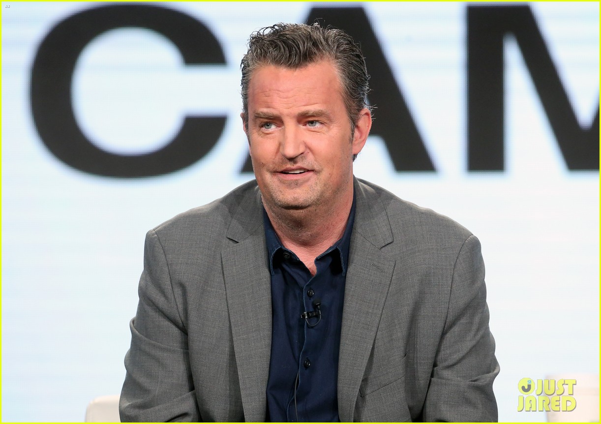Matthew Perry Writing Autobiography About Filming 'Friends' & His ...