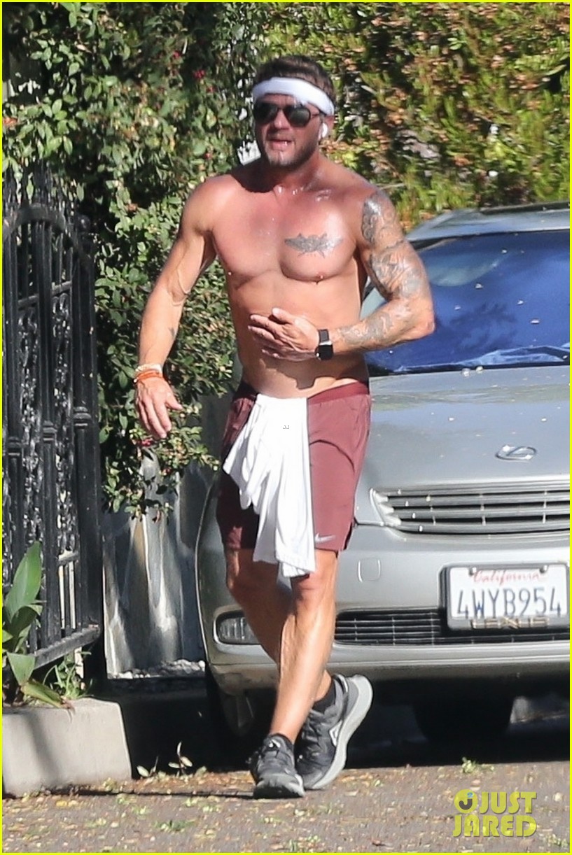 Ryan Phillippe Is Showing Off His Ripped Body at 47 in New Shirtless ...