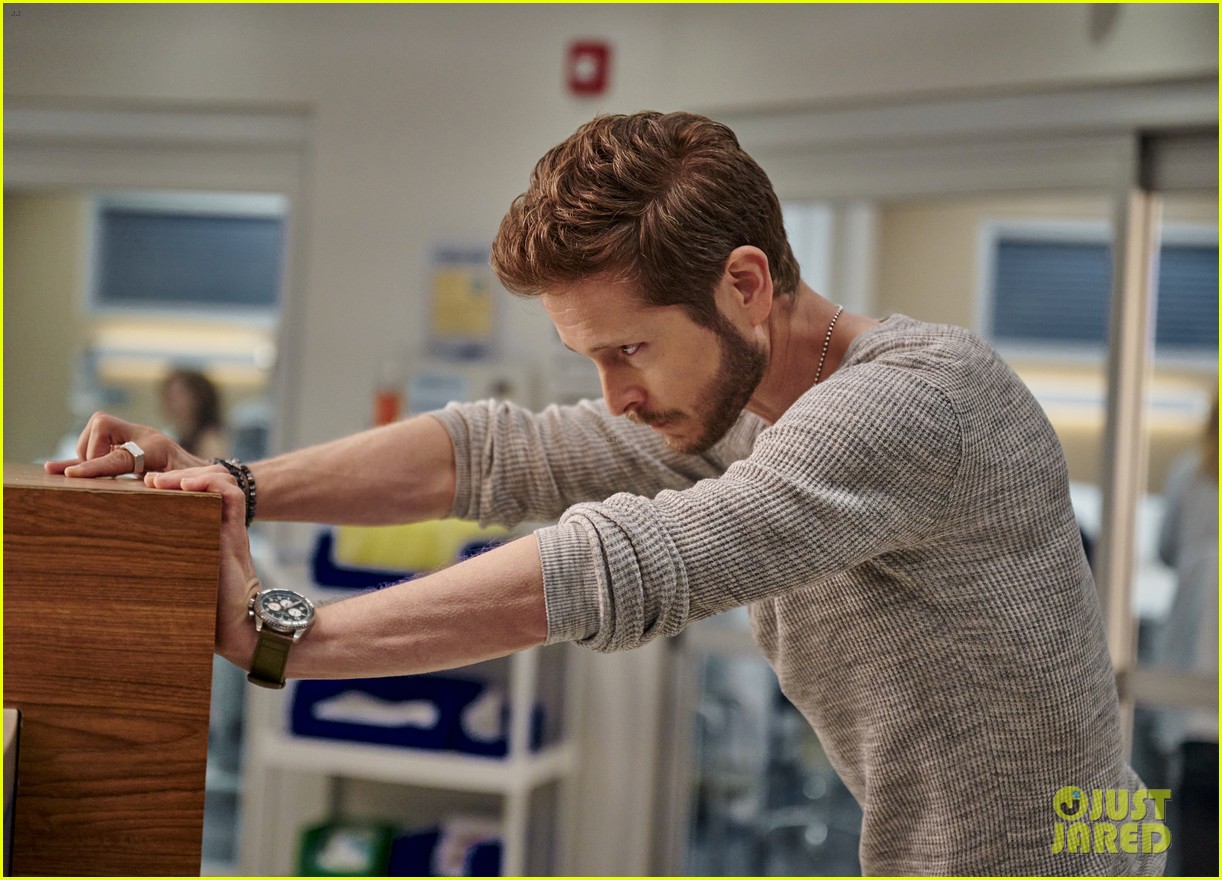 'The Resident' Reveals Fate of Emily VanCamp's Nic Nevin; Matt Czuchry ...