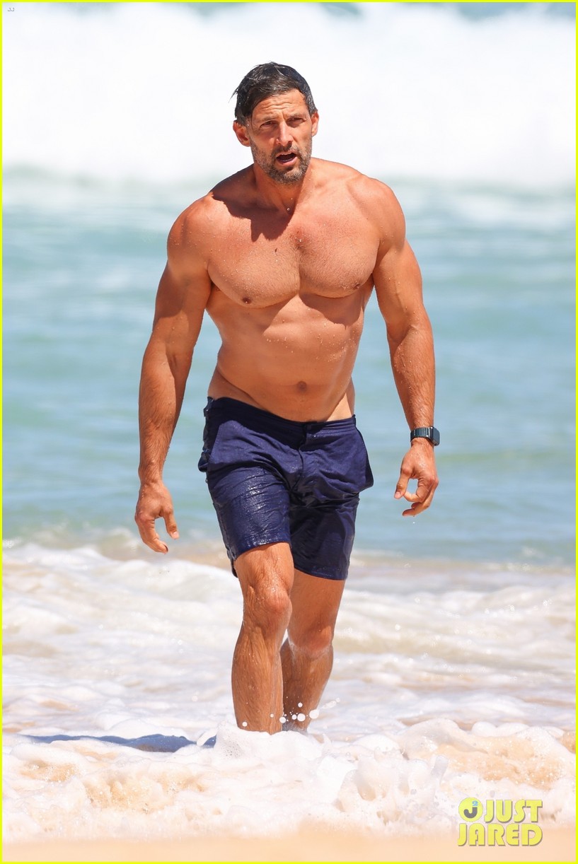 Photo: tim robards beach photos 09 | Photo 4648518 | Just Jared ...