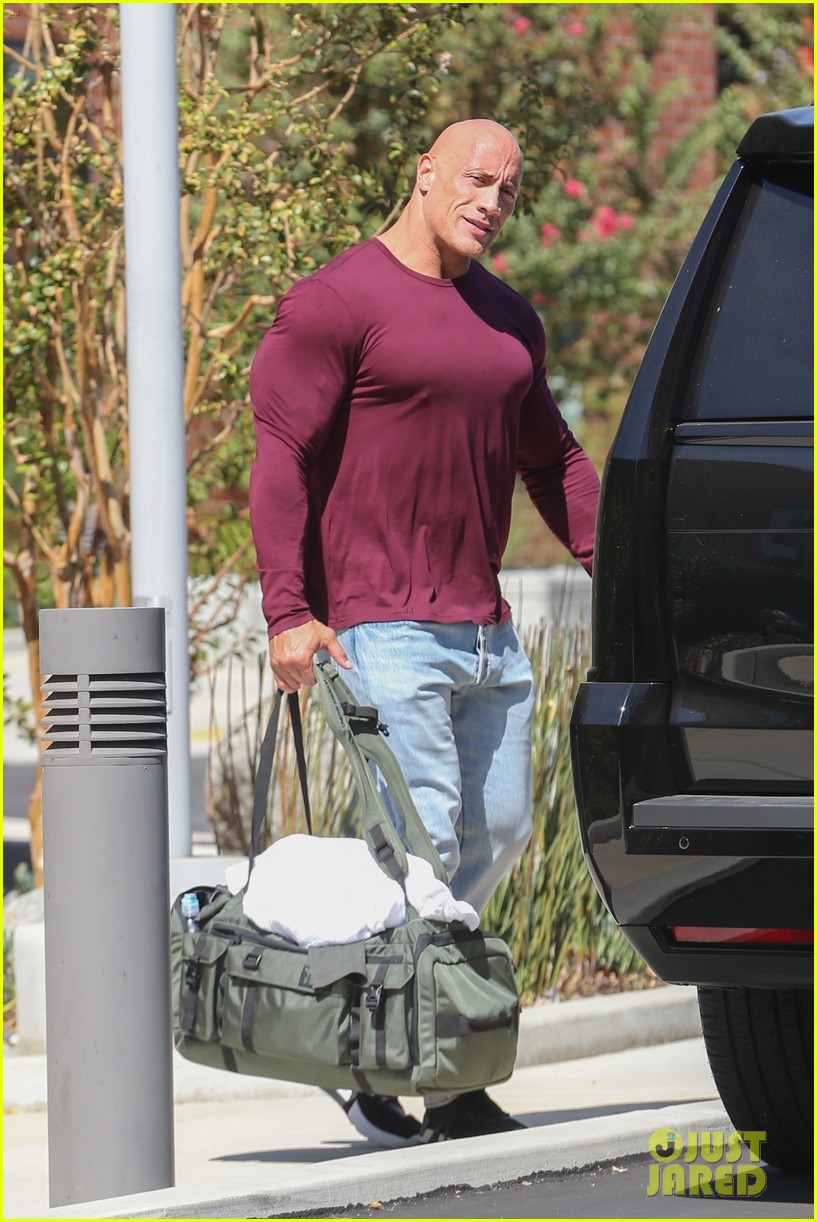 Dwayne Johnson Heads Home After His Morning Workout: Photo 4637769 ...