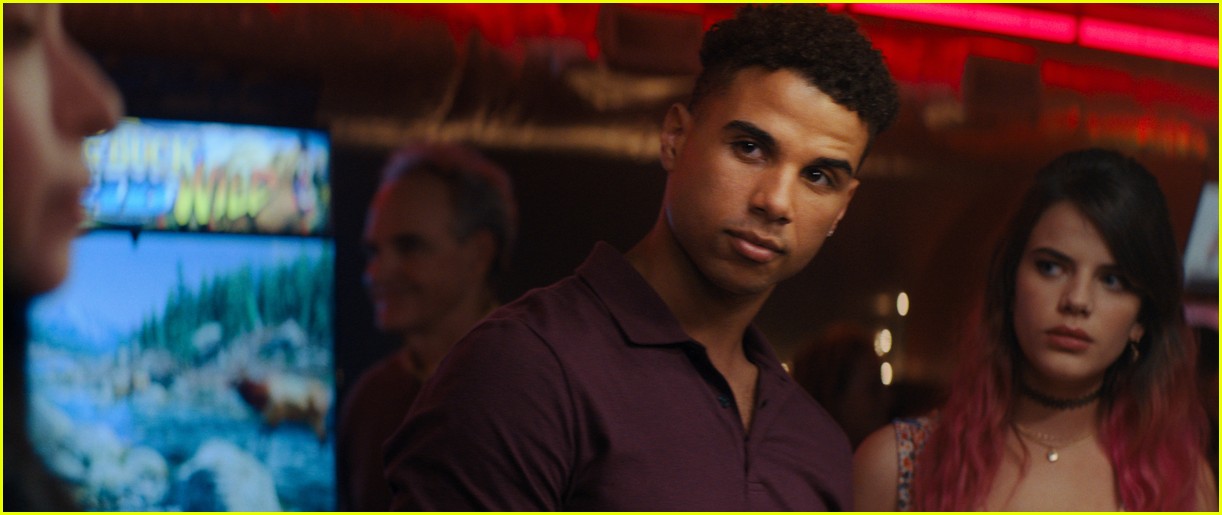 'Scream' Trailer Brings Back Original Cast, Teases a Bloody Fifth ...