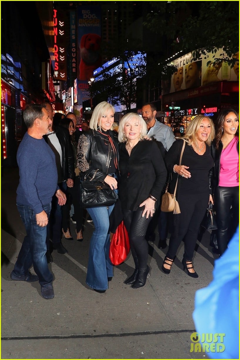 Teresa Giudice Shows Off Her Engagement Ring During Night Out with ...