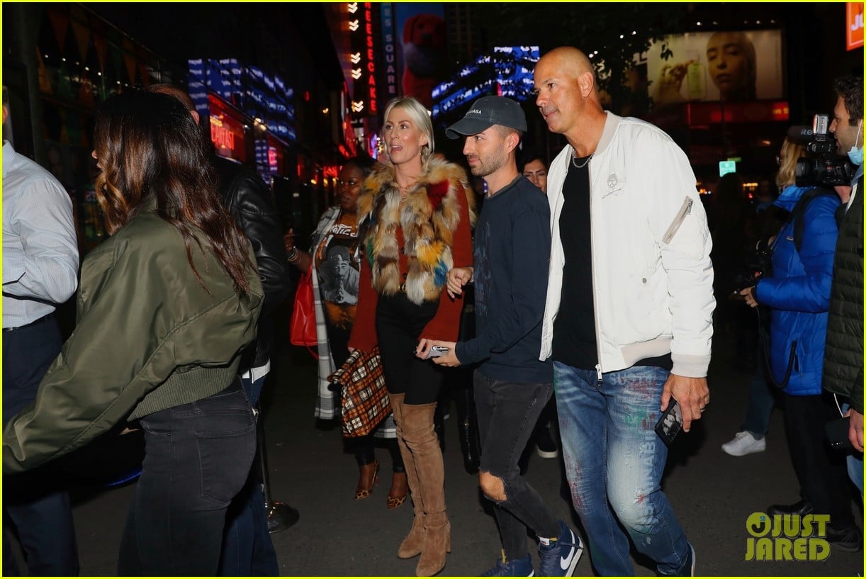 Teresa Giudice Shows Off Her Engagement Ring During Night Out with ...