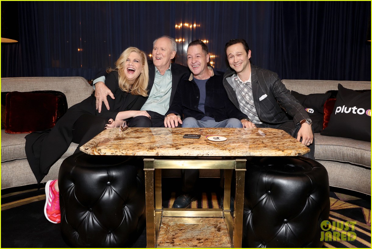 Joseph Gordon-Levitt Reunites With '3rd Rock From The Sun' Cast For ...