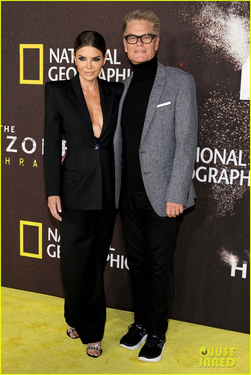 Amelia Hamlin Joins Parents Lisa Rinna & Harry Hamlin at 'Anthrax ...