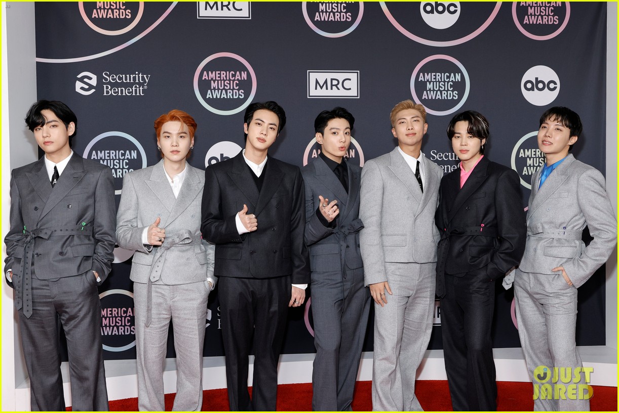 BTS Met Another Boy Band on the AMAs 2021 Red Carpet!: Photo 4665128 | Photos | Just Jared ...