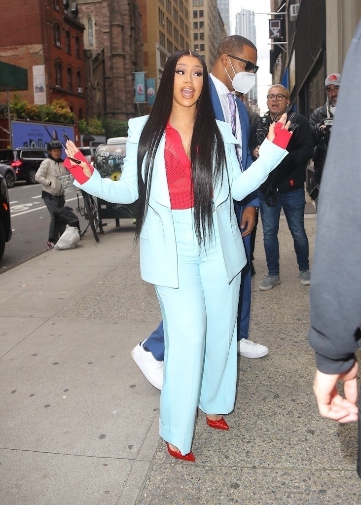 Photo: cardi b blue suit after amas announcement 01 | Photo 4654113 ...
