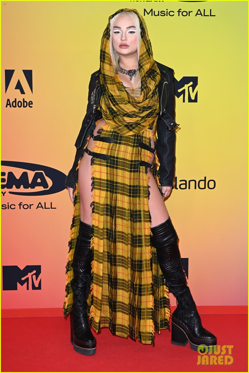 Photo: mtv ema awards november 2021 65 | Photo 4659990 | Just Jared ...