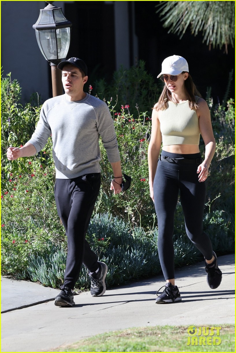 Cute Couple Dave Franco & Alison Brie Spotted On a Sunday Stroll During ...